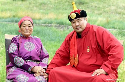 Отгон аварга П Бүрэнтөгс 33 нас хүрлээ