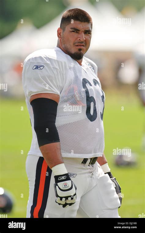 Chicago Bears Offensive Guard Roberto Garza 63 Stretches During The