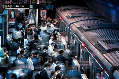人潮拥挤地铁站图片下载 花瓣网