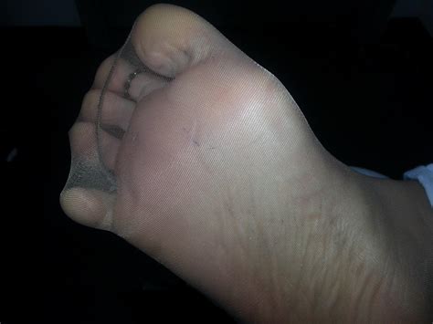 I Dare Ya To Sniff And Kiss After A Shift At Work R Soles In Pantyhose