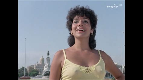 Naked Caridad Ravelo In Treffpunkt Flughafen