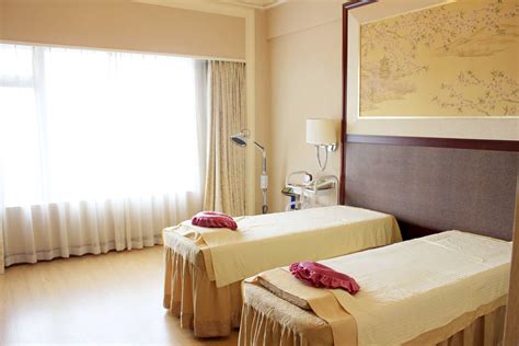 武汉产后瑜伽忠实服务，买产后护理会所就找母仪天下武汉产后修复武汉产后修复武汉母仪天下健康管理有限公司