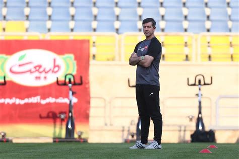 عکس اقدام زیبای کریم باقری؛ حضور در بهشت زهرا برای دختر پرسپولیسی