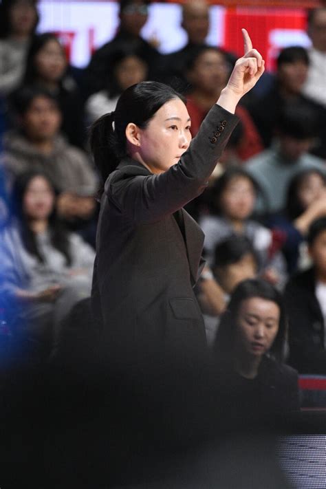 “수비로 끝냈다” “내 운영 미스” 3초 사이에 명암이 갈린 Bnk 삼성생명
