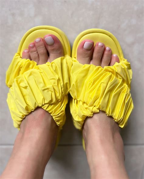 Ingrid De Ycazas Feet