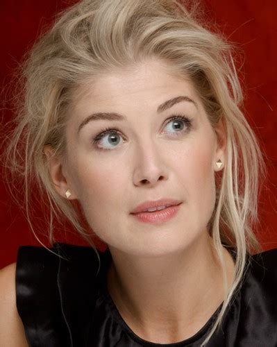 Sexy Rosamund Pike 8x10 Photo Ebay