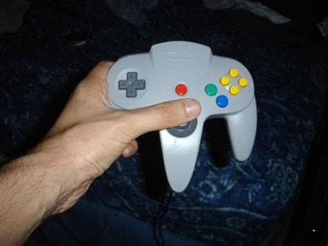 How The Heck Did Anyone Use An Nintendo Controller