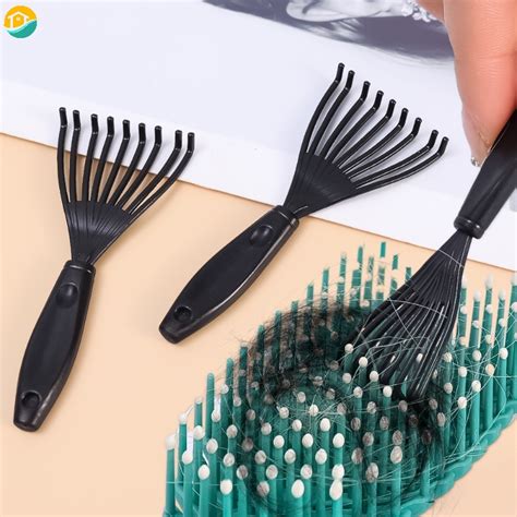 1pc Simple Black Mini Portable Hair Comb Cleaner Delicate Creative