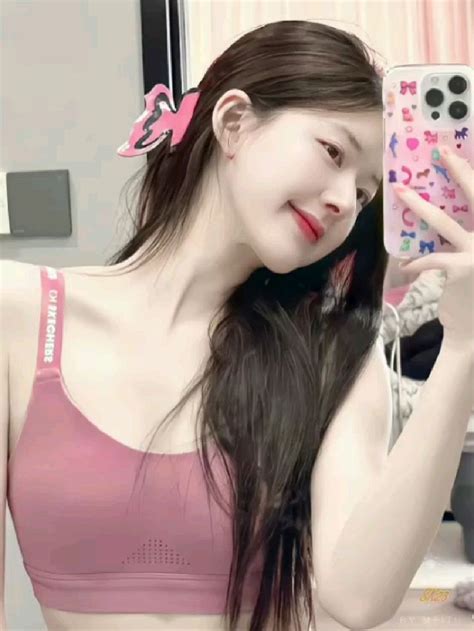 Pin by Vaaty on Zhao Lusi 赵露思 จาว ลซอ Uzzlang girl Pretty Aesthetic girl