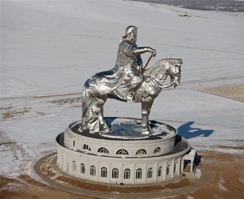 Цонжин болдог Төв аймгийн Эрдэнэ суман дахь Чингисийн цогц… Kitchenall Flickr