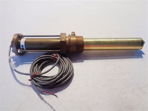 Data Industrial 200 Series Insert Style Flow Sensor 220b