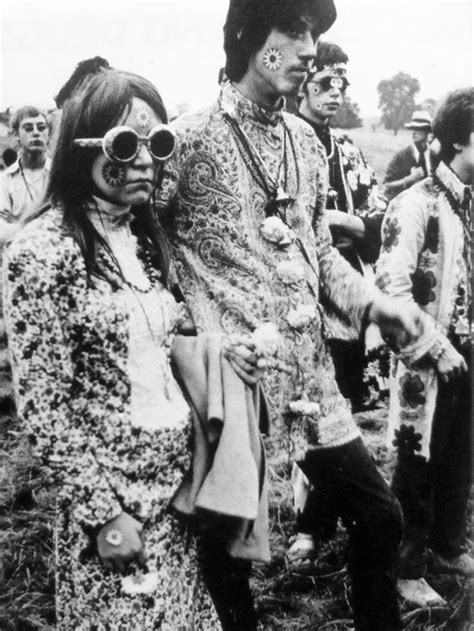 Flower Power Hippies 1960s Hippie Fashion Hippie Style 1960s Hippie