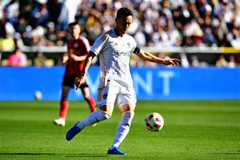 吉田麻也と山根視来のlaギャラクシー、6度目のmlsシーズン王者2人ともフル出場 ライブドアニュース