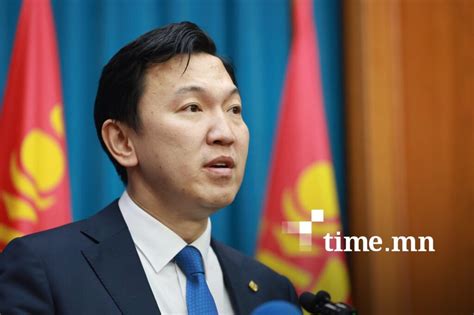 Н Учрал Багш эмч хүн бол нийтийн эрх ашгийн төлөө түмэнд үйлчилж байгаа болохоос биш төрд