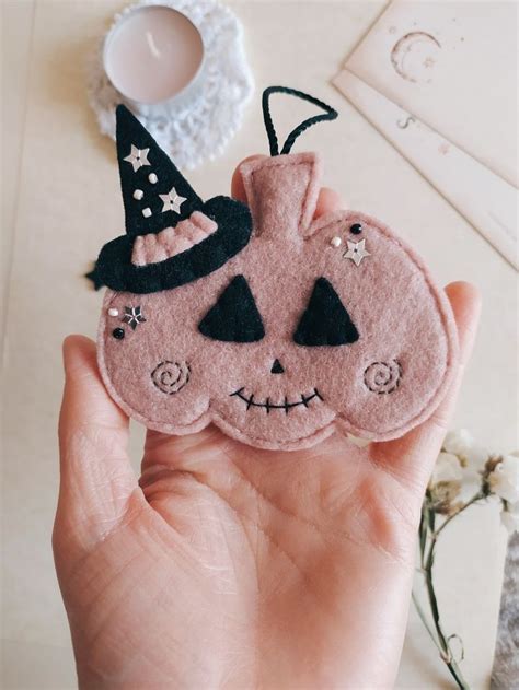 Pin By Gina Miglierina On What I Felt Like Halloween Felt Crafts