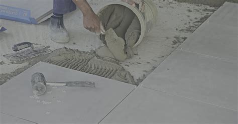 Diy 개조 공사 건물 건설 건설 공구 건설 현장 공사 현장 기와 노동 모르타르 바닥 바닥 타일 석공 석조 설치 손 도구 손 작업 수리 작업