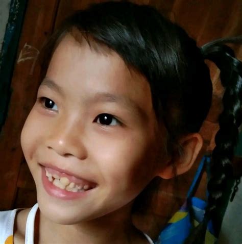 奶奶種的菜太多吃不完，小天拿一個大冬瓜給同學，還順便帶上四爺家的荔枝 我的鄉村生活 記錄真實生活 暑假 小學生日常 农村小曼