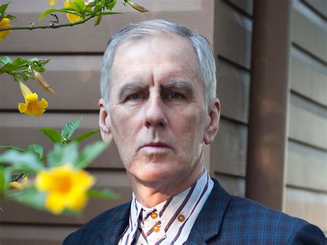 Download Old Photo Of Robert Foster Wallpaper