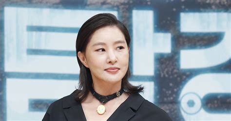 박지영 국회 앞 촛불집회 사진 게재하며 국민 대통합 박지영 국회 앞 촛불집회 사진 게재하며 국민 대통합