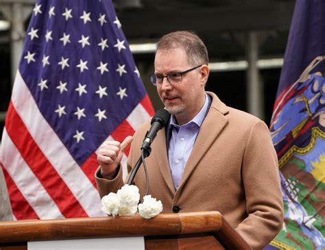 Manhattan Borough President Mark Levine Takes First Step In 2025 Nyc Comptroller Run