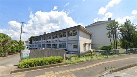 火事か兵庫県養父市八鹿町八鹿高校に消防車のサイレン鳴り響く煙充満火災出動との情報 まとめダネ
