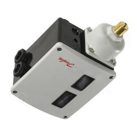 Danfoss Pressure Switch Rt5 4 Bar At Best Price In Mandapeta Id