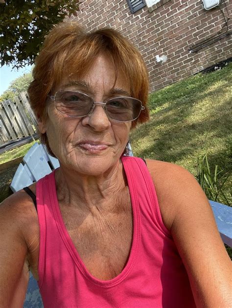 Pin By Michael Aguilar On 60 Year Old Woman 60 Year Old Woman Women