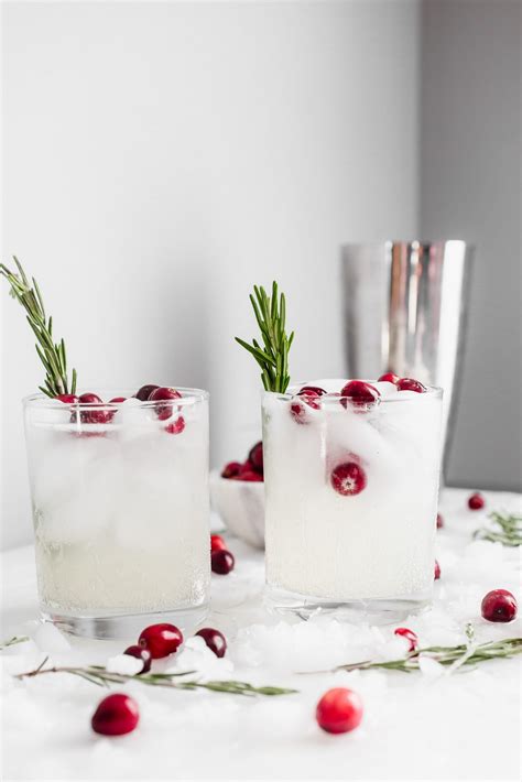 The Mistletoe Kiss Holiday Drink Recipe