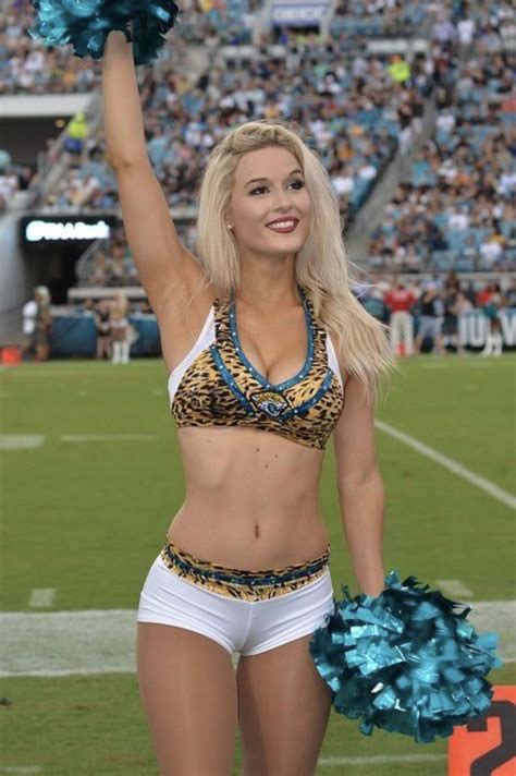 Pin On Nfl Cheerleaders 💃🏻