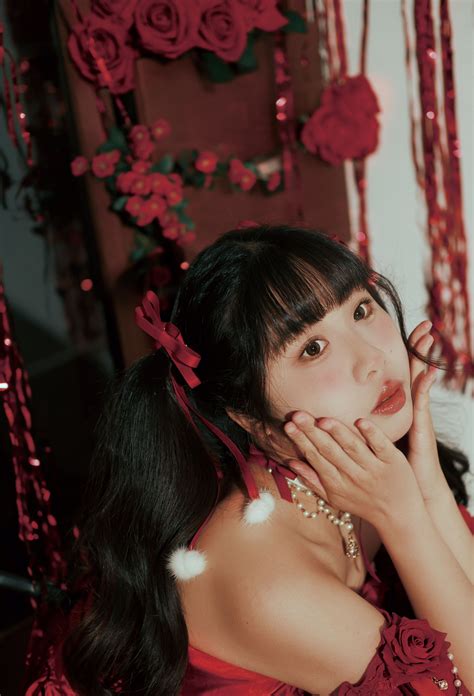 红裙女孩图片欣赏美图作品南乔儿梅子梅子艺图语