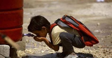 الكوليرا يجتاح لبنان وينتشر في مخيمات اللاجئين السوريين R