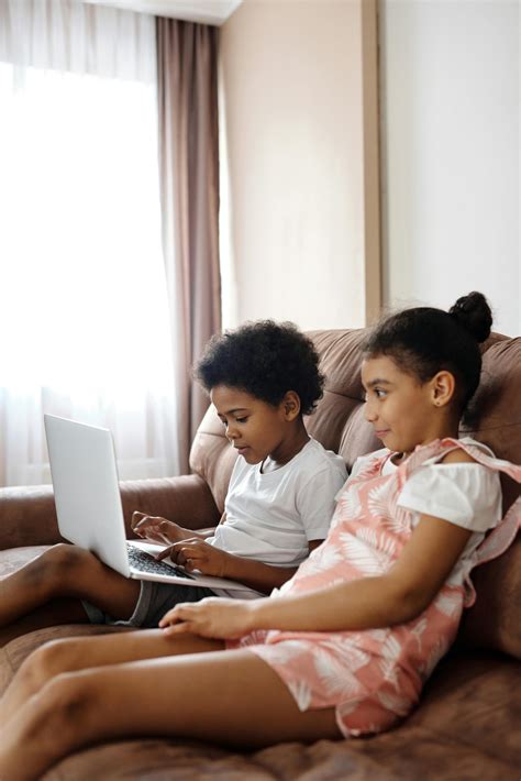 Realsisteranbrotherse Photos Download The Best Free Real