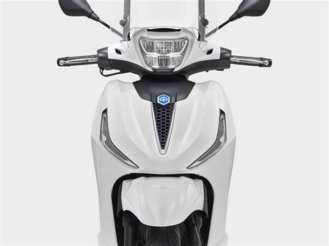 Piaggio Beverly 400 Specs Features And Price