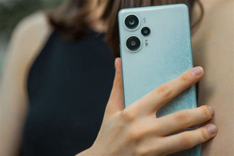 Intip Kelebihan Poco F Ponsel Flagship Murah Yang Jadi Incaran