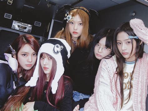 뉴진스 美 항공대란 귀국 지연…팬사인회 등 스케줄 취소 디스패치 뉴스는 팩트다