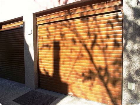 Гаражни врати и охранителни ролетки на най добрите цени Врати