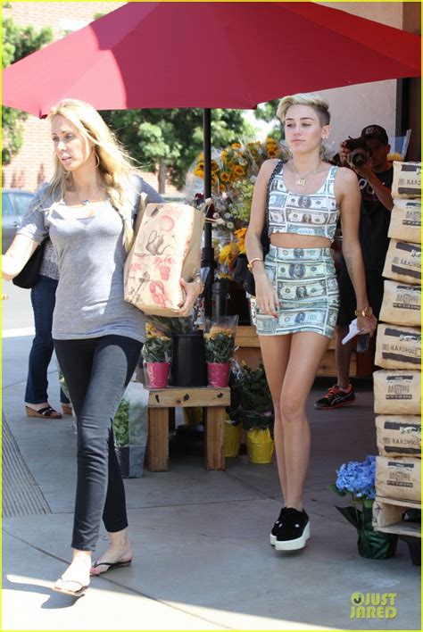 Miley Cyrus Belly Button Ring Miley Cyrus Belly Button Ring