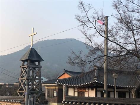 새벽·한국교회 깨운 종소리 국내 남아 있는 ‘교회 종탑 찾는다