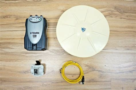 Trimble R7 Gnss Glonass Gps L1 L2 L2c L5 Rtk Geodetic Zephyr 2 Base
