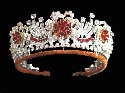 Gemstones Guide By Gemshonor The Burmese Ruby Tiara
