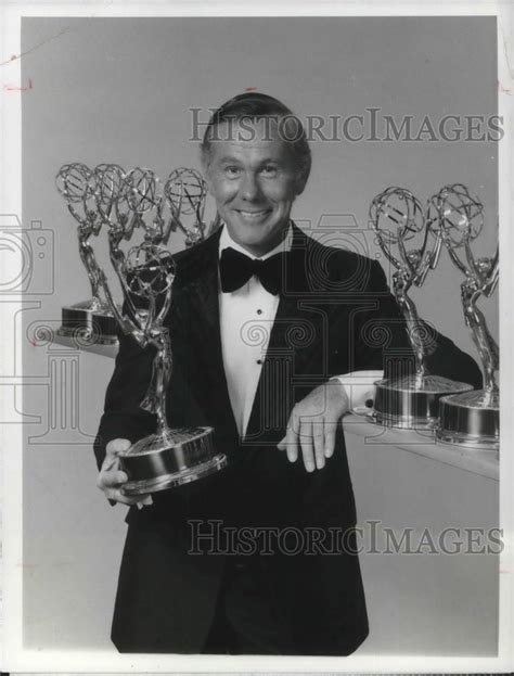 1974 Press Photo Johnny Carson At 26th Annual Emmy Awards Cvp10653