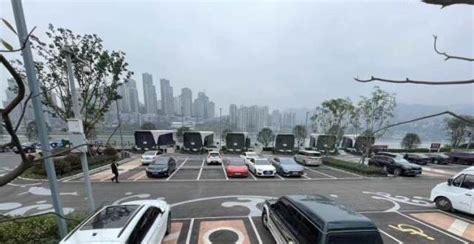 发现重庆之美丨江北区水市口街1号小微停车场：打造绿色生态停车环境 下车就能欣赏如画江景 腾讯新闻