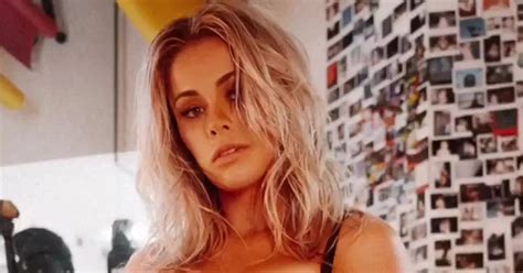 Ex Ufc Star Paige Vanzant Calls Her Fake Assets Literally The Best