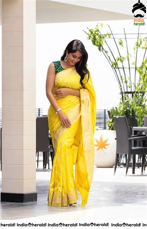 Regina Cassandra Latest Hot Photos In Saree And Sleeveless