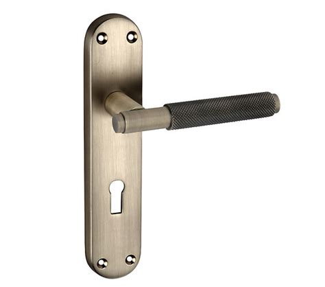 Spira Brass Connaught Knurled Door Handles On Backplate Matt Antique