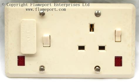 Fused Spur Combined Socket In Uk Electrical Forum