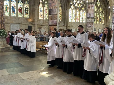 16 New Reverends Ordained To Serve At Parishes Across Devon Diocese