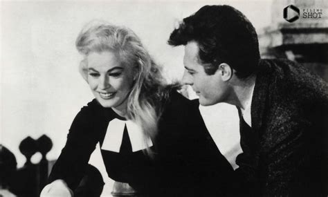 بهترین فیلم های فدریکو فلینی که به زیبایی‌های دنیای سینما اضافه کرد