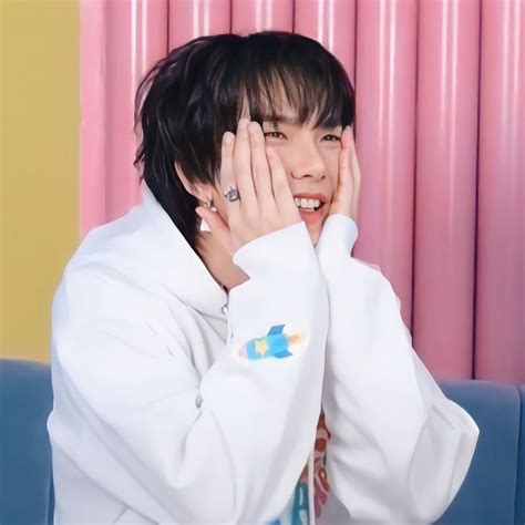 Jadee🍧 On Twitter Actors Husband Lab Coat