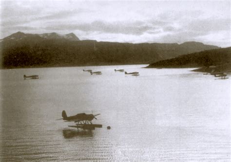 Asisbiz Arado Ar 196a I406 With He 155 Moored In The Background Norway 01